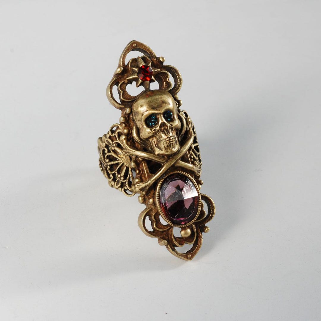 Skull and Crossbones Ring, Silver Vintage Dark Mistress, Gothic Antique Medieval Renaissance ...