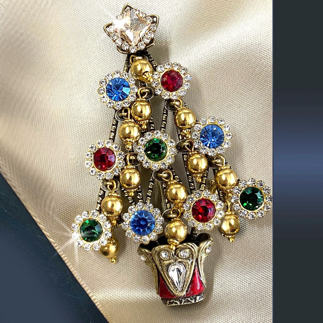 Vintage Christmas Tree Pin: Red, Green, & Crystal Holiday Brooch - Etsy