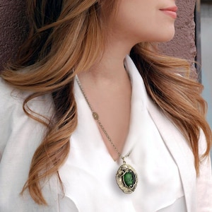 Vintage Emerald Green Intaglio Locket, Victorian Large Two Picture Gift ...