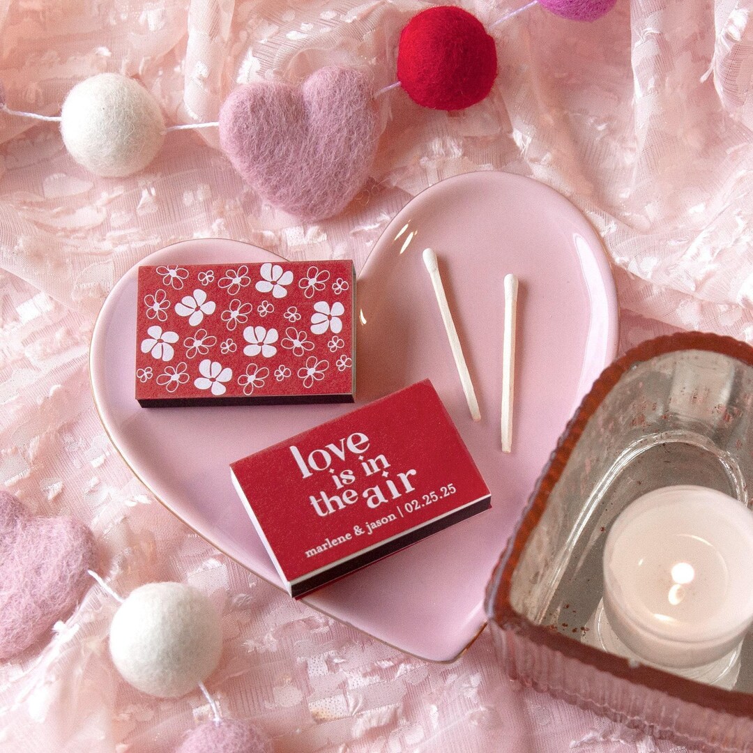 Custom Matchboxes Love is in the Air - Custom Daisy Wedding Matches ...