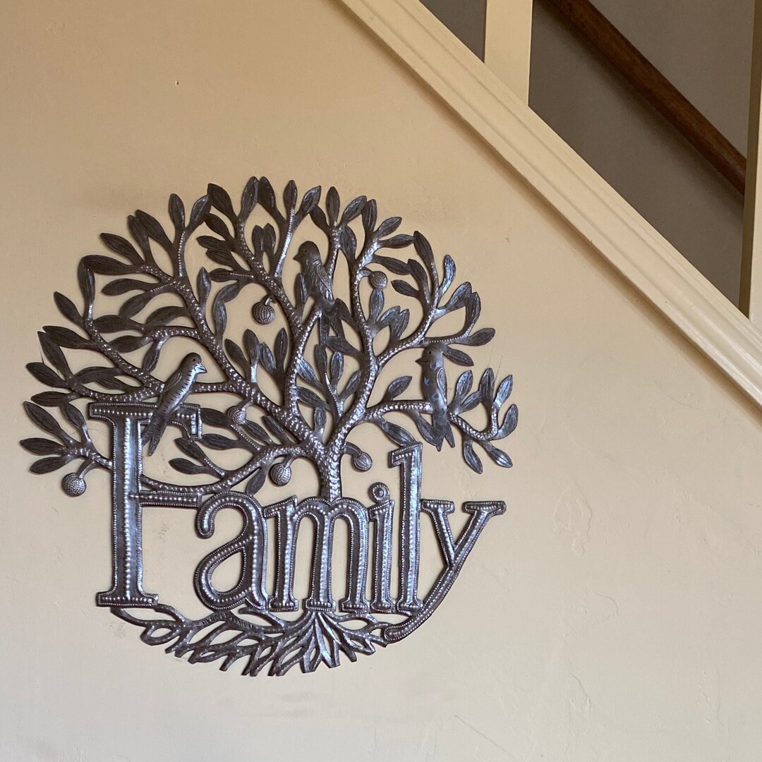 Family Word Sign With a Tree of Life, Metal Wall Hanging Artwork ...