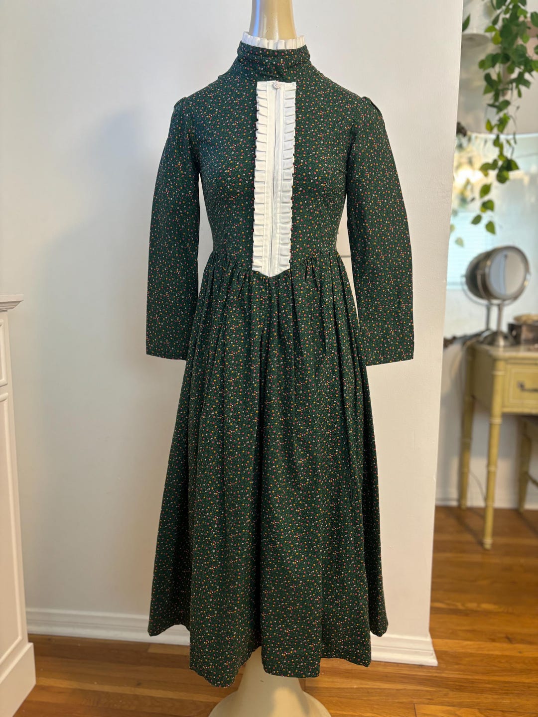 Vintage 70’s Prairie Dress Emerald Green and Floral Chest and Pearl ...