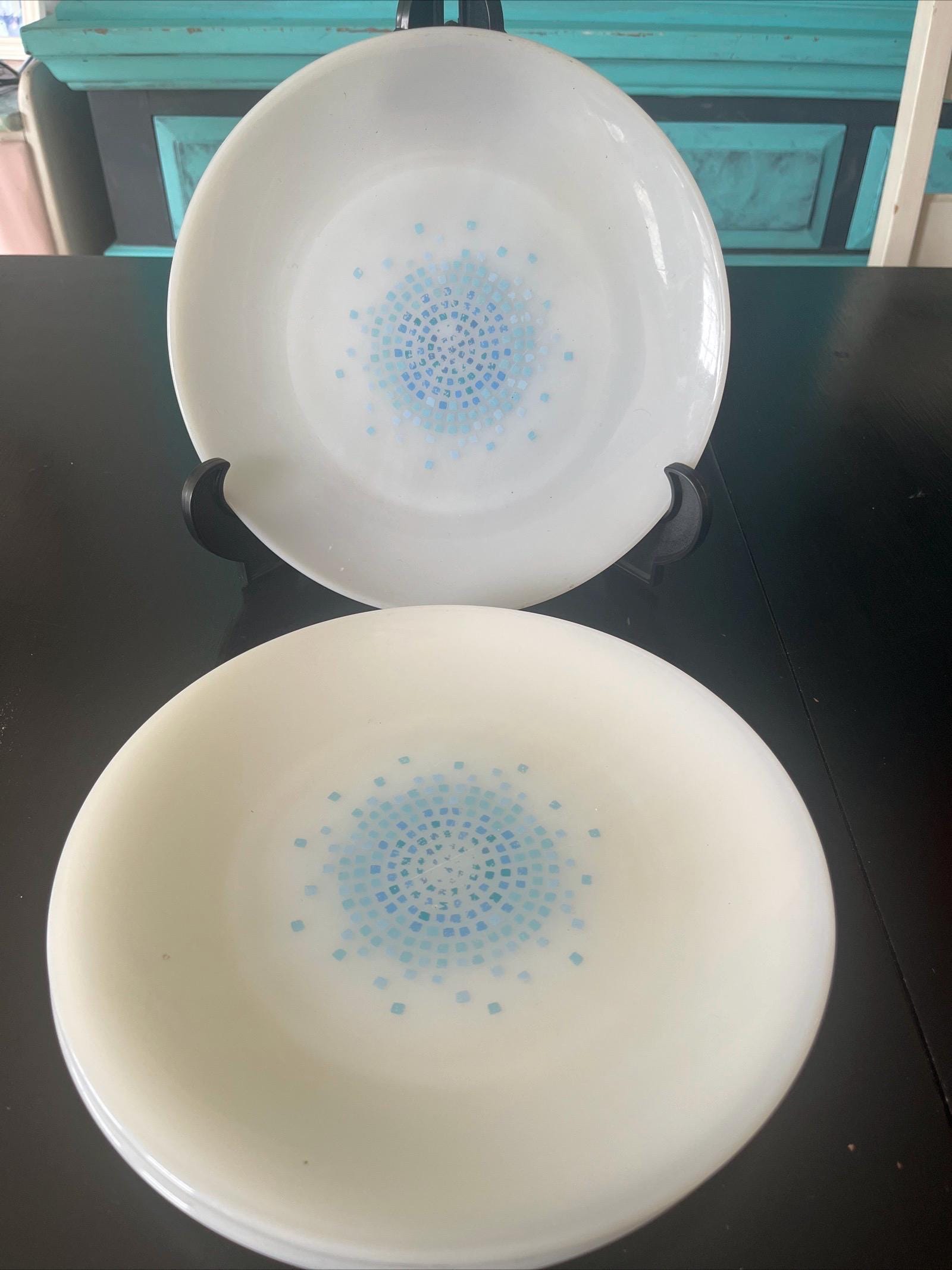 Fire King Anchor Hocking MCM Dinner Plates White Blue Confetti Milk ...