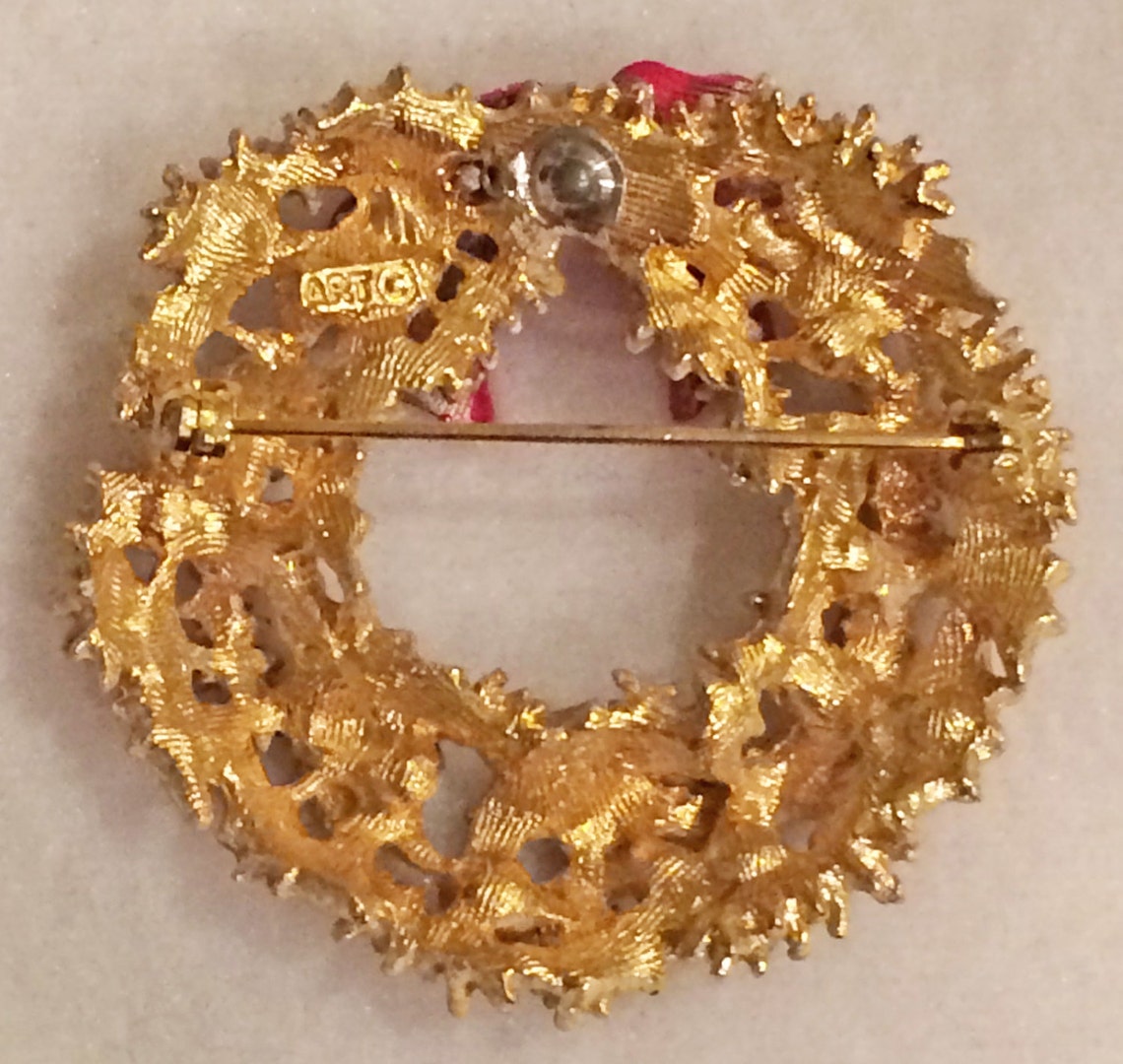 ART Signed Christmas Wreath Pin Brooch Enamel Rhinestone - Etsy