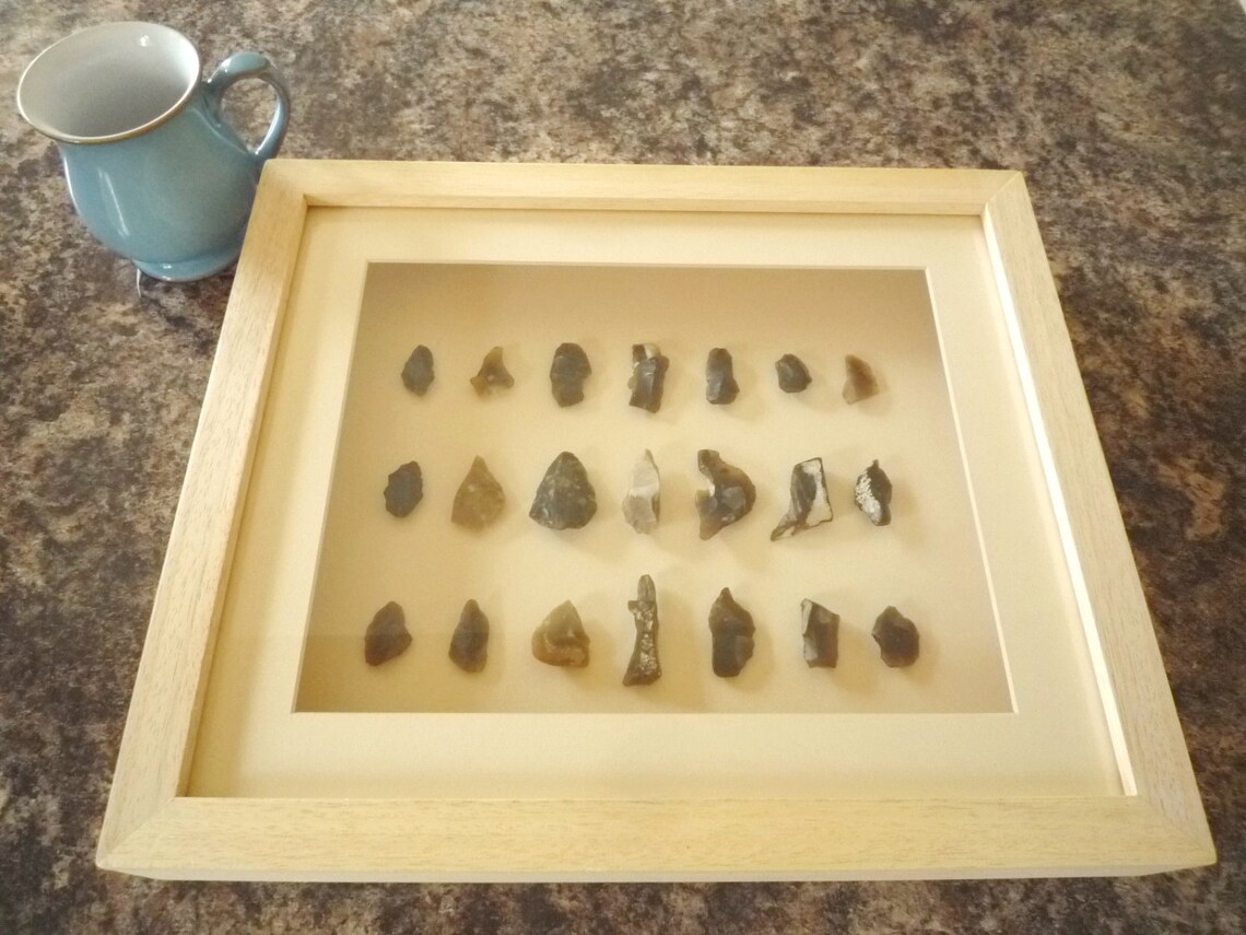 British Neolithic / Mesolithic Flint Tools / Scrapers in 3D Pine Frame ...