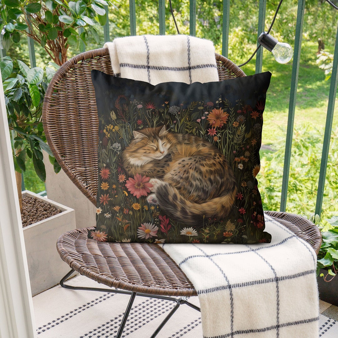 Longhair Tortoiseshell Cat Pillow Cover, 18x18 or 24x24 Inch, Handmade ...