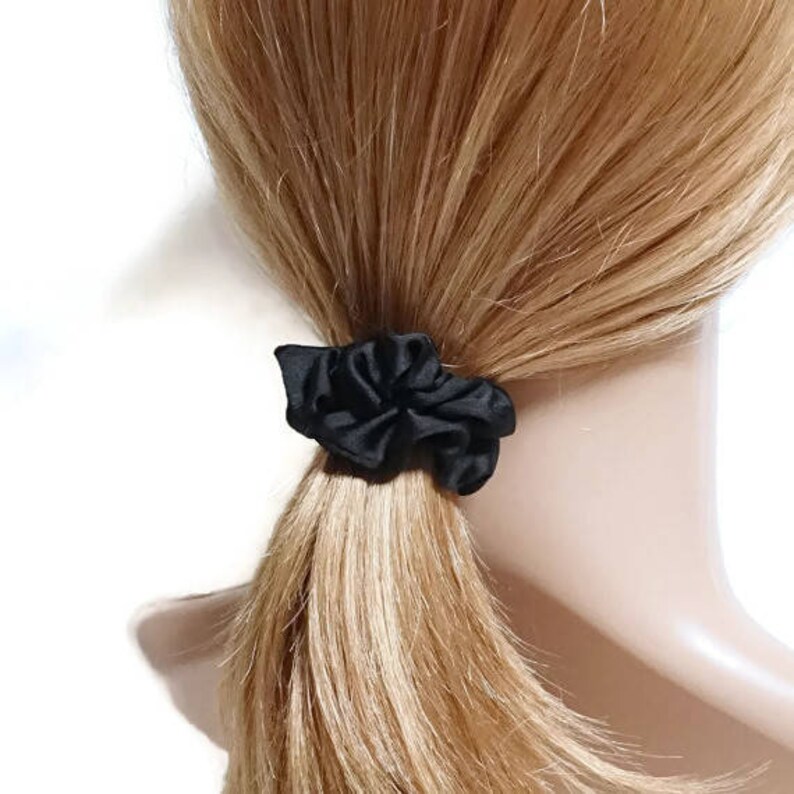 A Set of 6 Thin Satin Scrunchies Ponytail Holder Women Scrunchie Pack ...