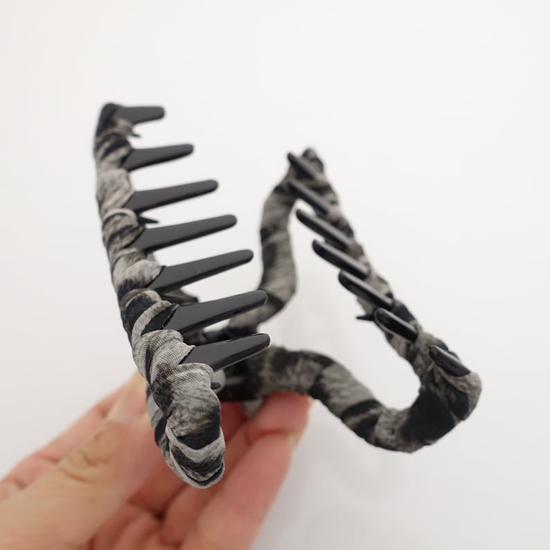 Leopard Print Pattern Wrapped Hair Claw Clip Women Updo Hair Accessory ...