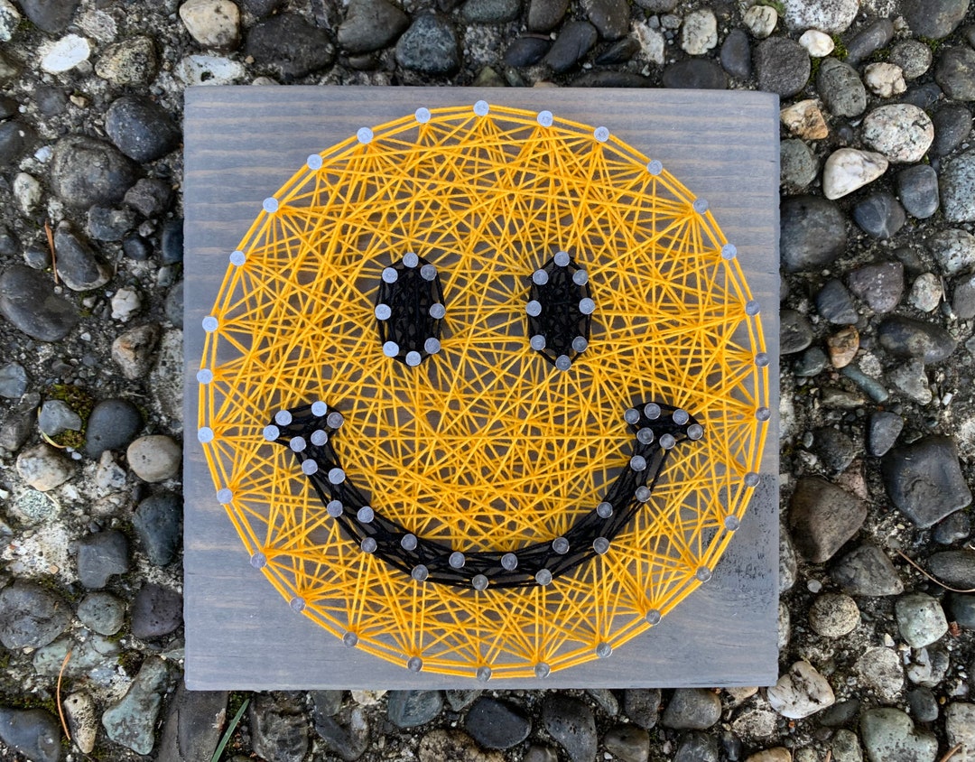 READY TO SHIP Smiley Face String Art - Etsy