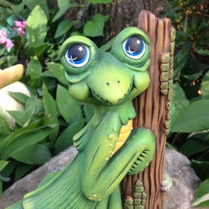 Praying Mantis -- Ceramic Garden Art - Etsy