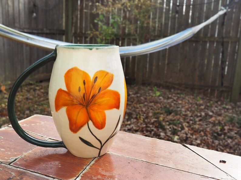 Hand Painted Lilly Flower Bouquet Ceramic Floralpottery | Etsy