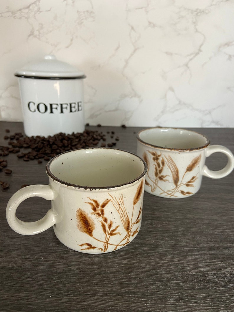 Set of 2 Vintage Wheat Mugs - Etsy