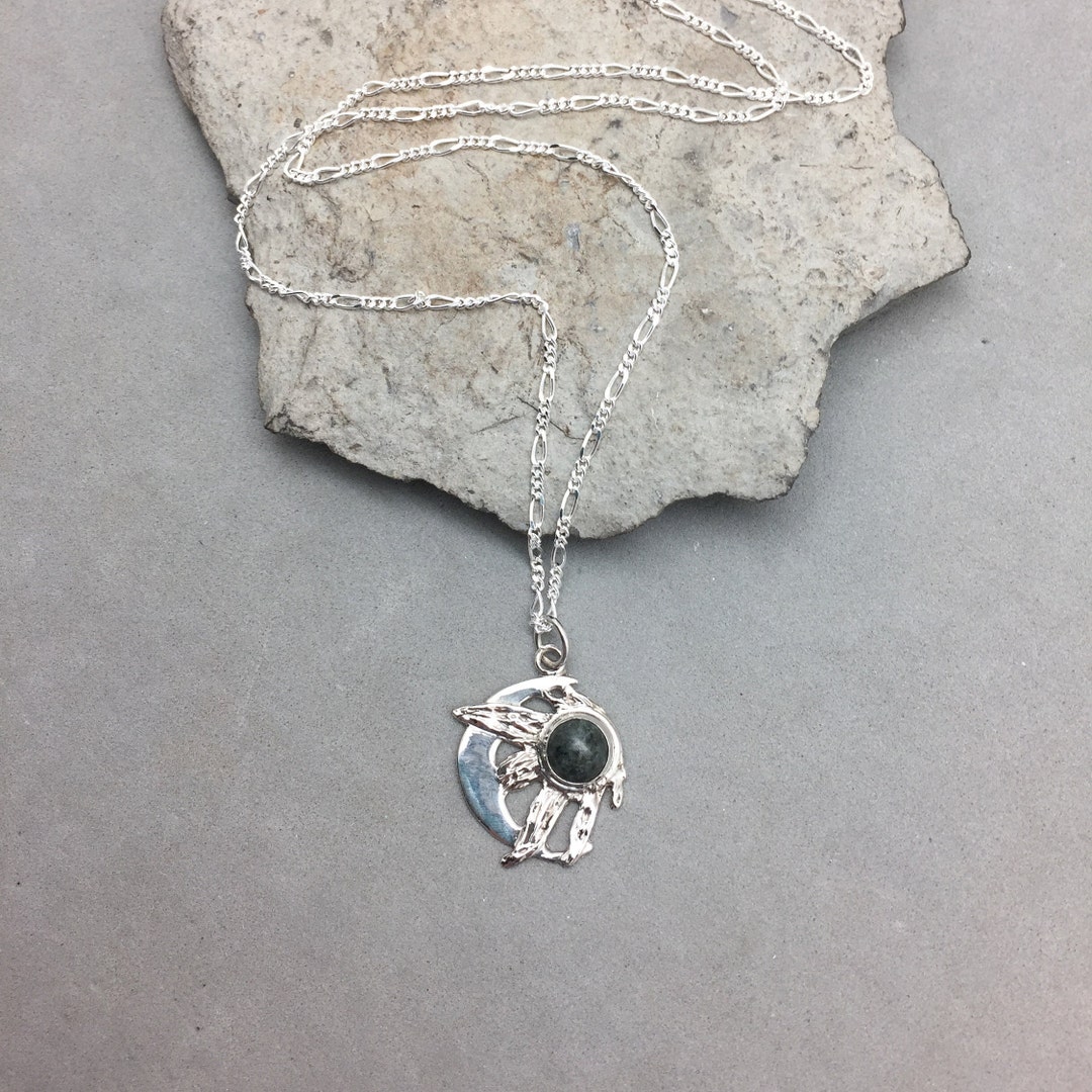 Preseli Bluestone Stonehenge Inner Circle Stone Sun Embraces Moon ...