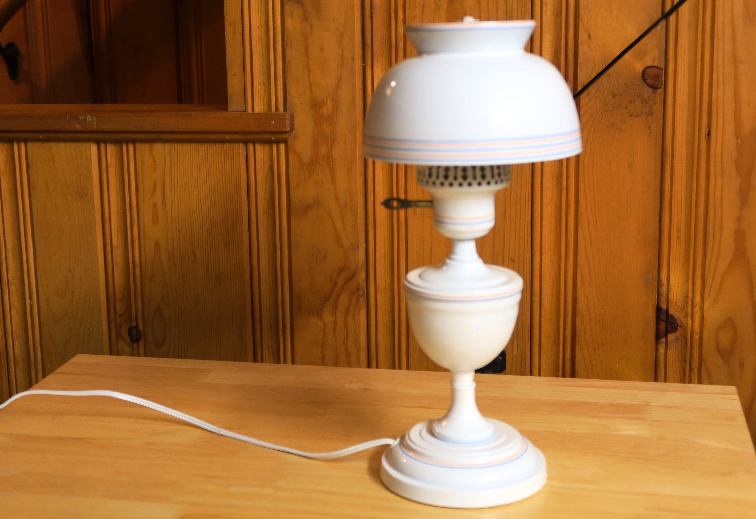 14 Vintage Cozy Toleware Metal Desk / Table Lamp Hurricane Style ...