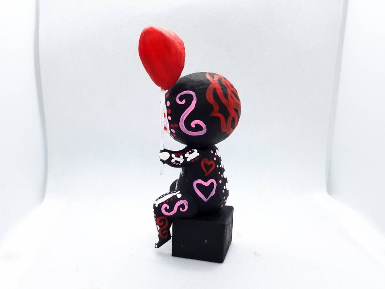 Sugar Skull Skeleton With Heart Balloon Day of the Dead Sculpture ...