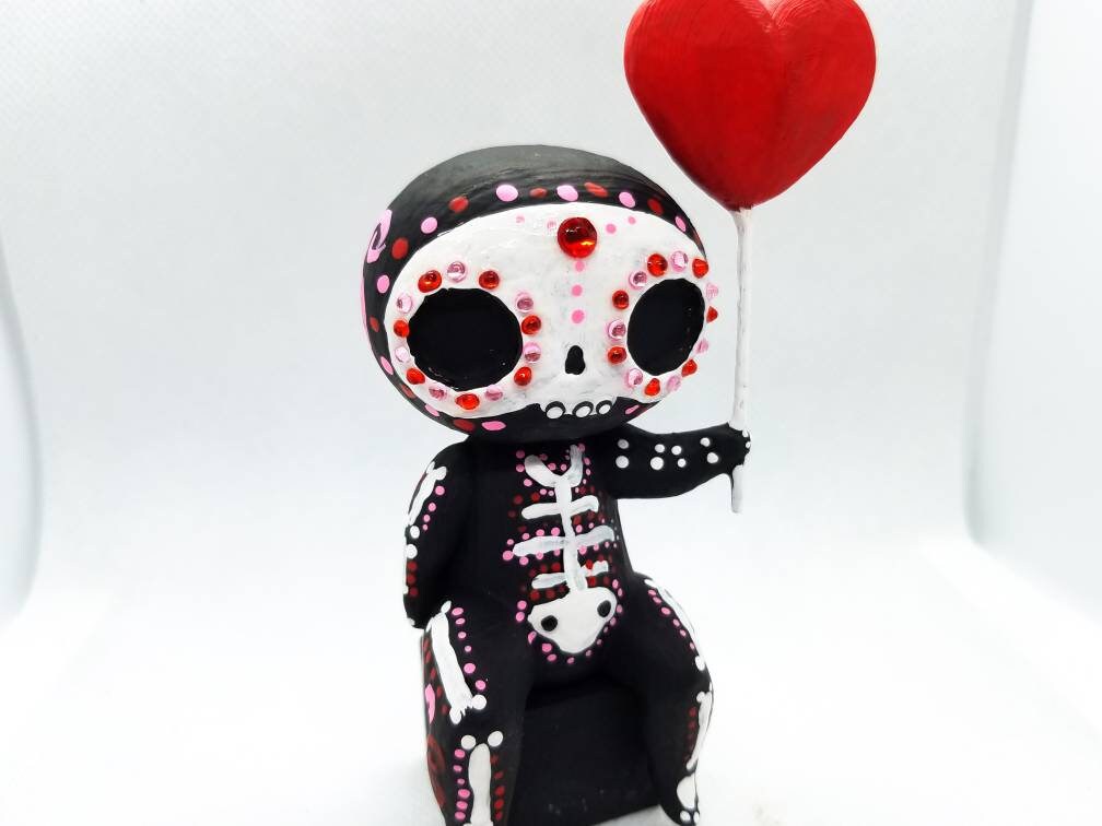 Sugar Skull Skeleton With Heart Balloon Day of the Dead Sculpture ...