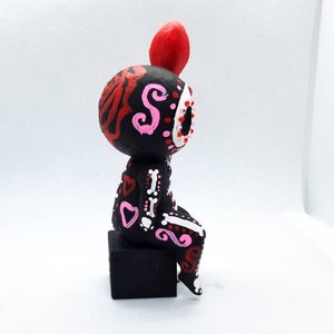 Sugar Skull Skeleton With Heart Balloon Day of the Dead Sculpture ...