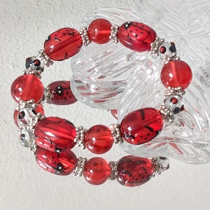 Ladybug Bracelet, Glass Beaded Stretch Bracelet for Women, Spring Lucky ...