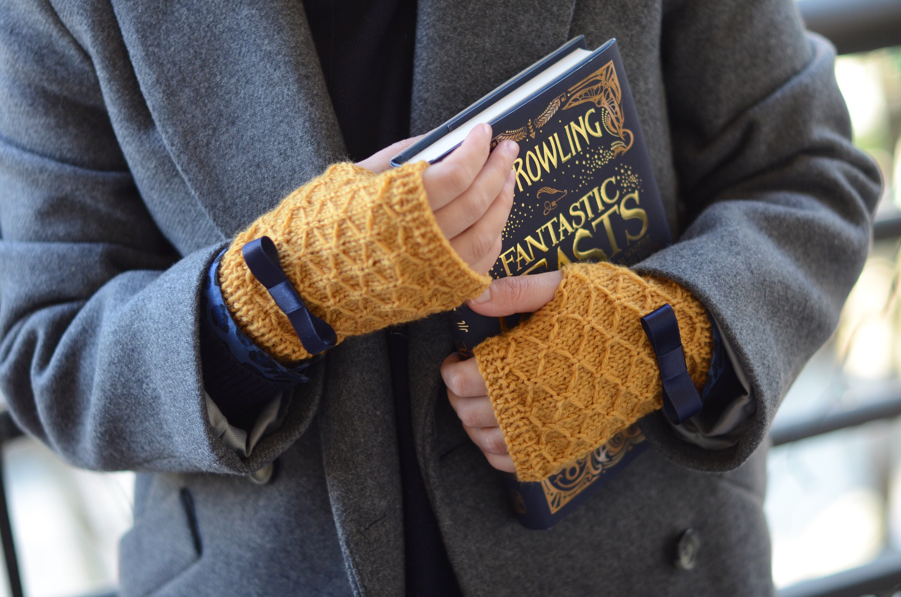 Mittens "marie" With Satin Bow. Hand Warmers. 100% Wool. Customizable ...