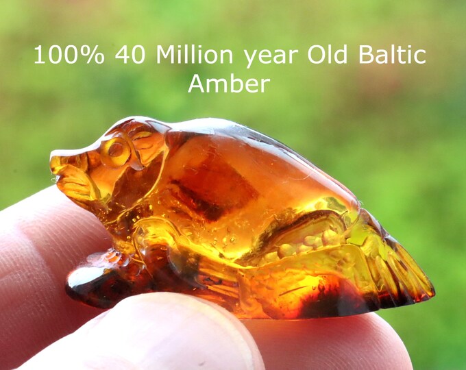 Hand Carved Amber Seal Figurine / Animal Figurine Ornament Sculpture ...