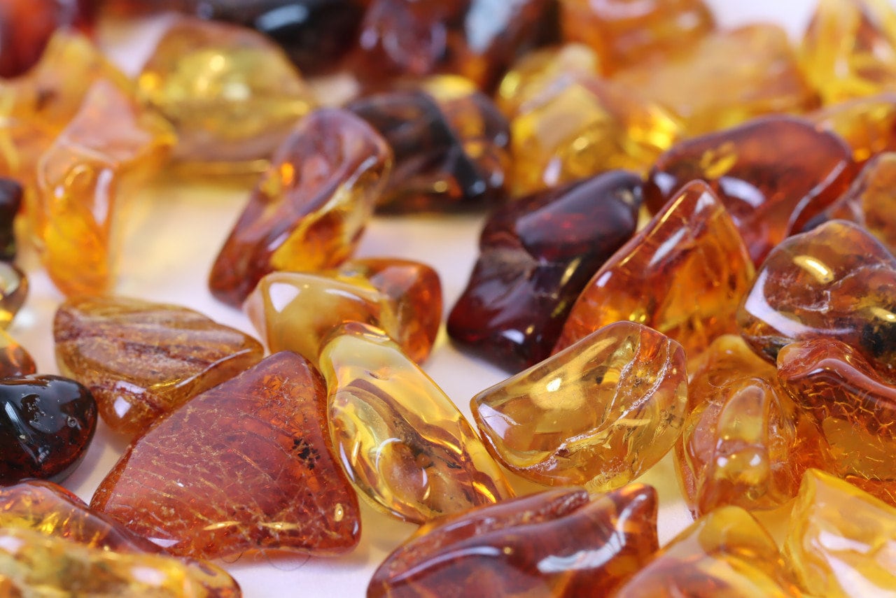 10 pieces Amber Tumbled Stone / Polished Amber Gems / Average | Etsy