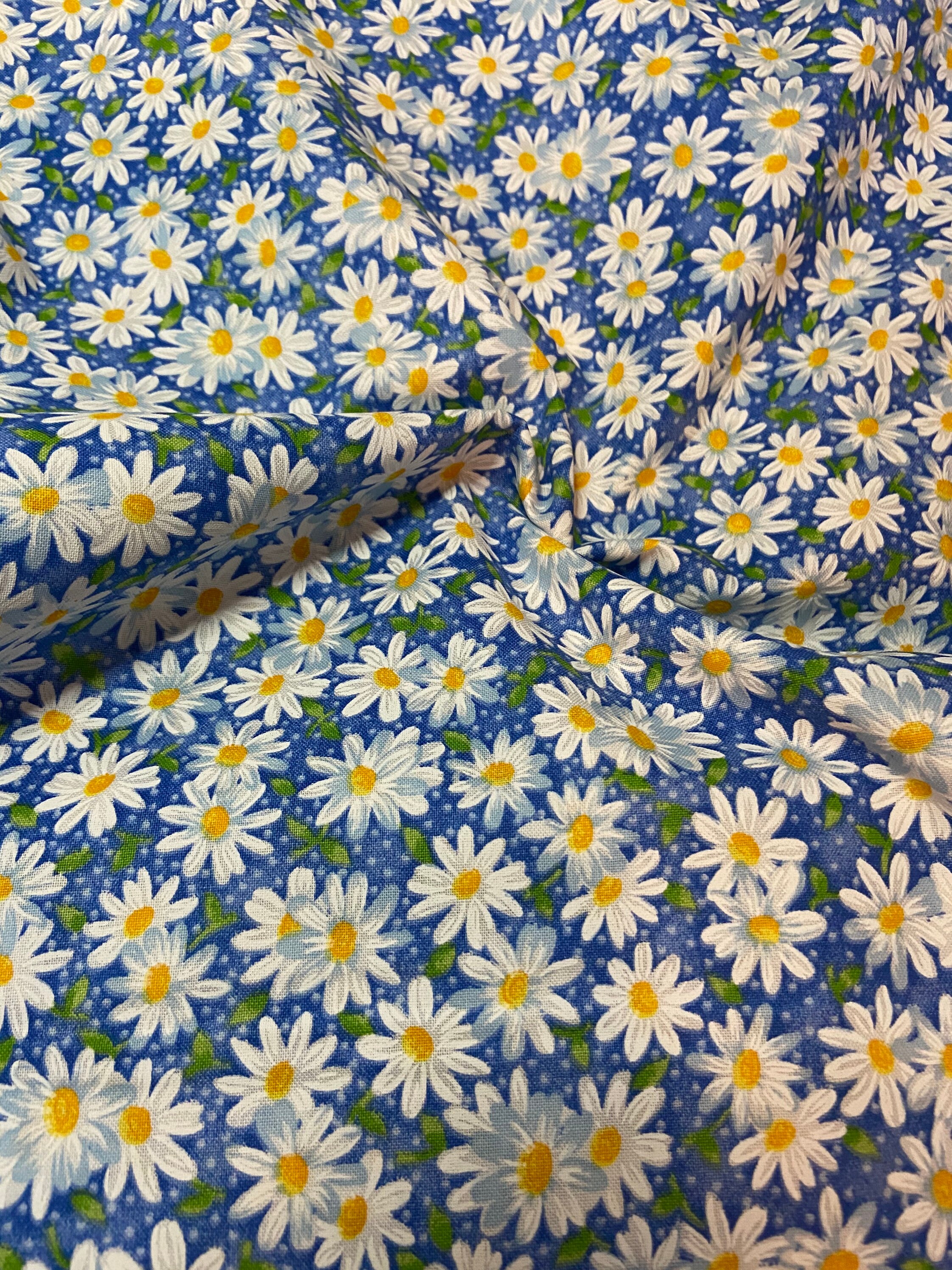 Daisy Print Cotton Fabric for Quilting or Mask Making by the | Etsy