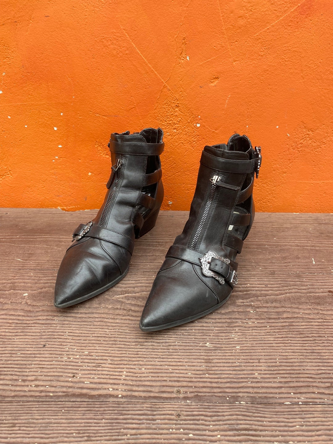 Vintage Women's Black Leather Pointy Toe Cage Boots Ankle Boots ...
