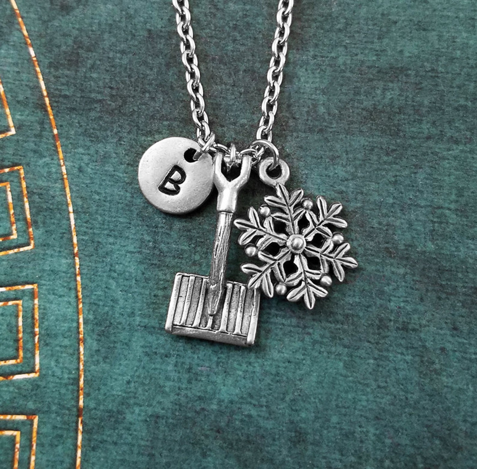 Shovel Keychain VERY SMALL Snow Shovel Keyring Christmas Keychain ...