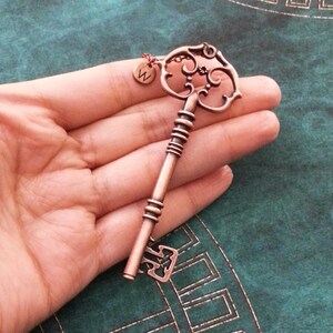 Key Keychain Copper Skeleton Key Keyring Steampunk Keychain Victorian ...