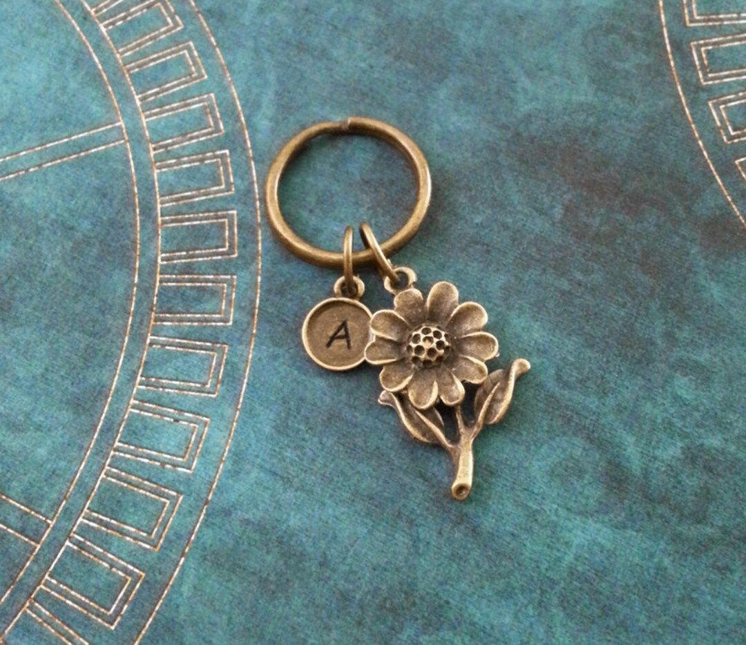 Daisy Keychain VERY SMALL Bronze Daisy Keyring Flower Keychain ...