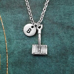 Shovel Keychain VERY SMALL Snow Shovel Keyring Christmas Keychain ...