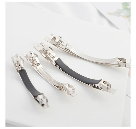 Rubber hair clips store