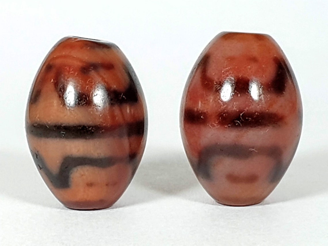 Pair of Antique Round Tiger Tooth Motif Dzi With Bloodspots - Etsy