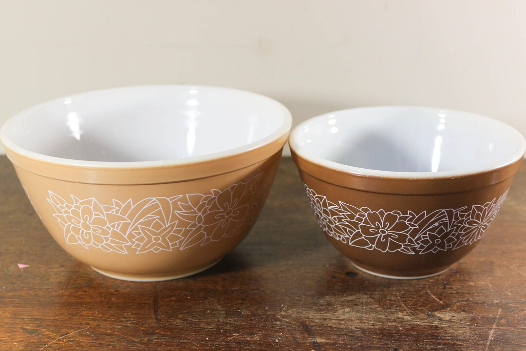 Pyrex Set of 2 Woodland Mixing Bowls 401 402, Nesting Bowls, Brown ...