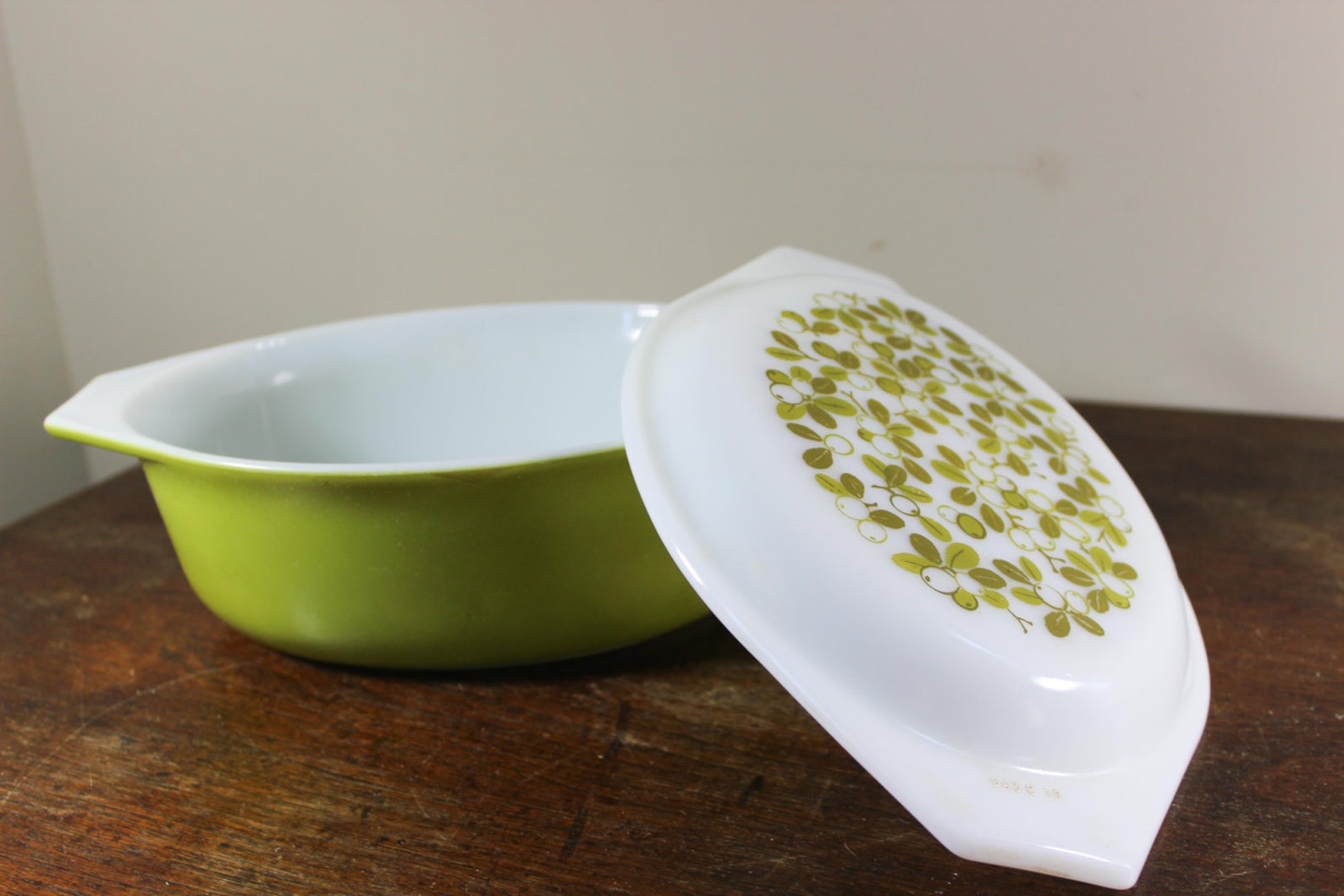 Pyrex Casserole Covered Dish With Glass Lid Verde Olive Green 043 1 1/2 ...