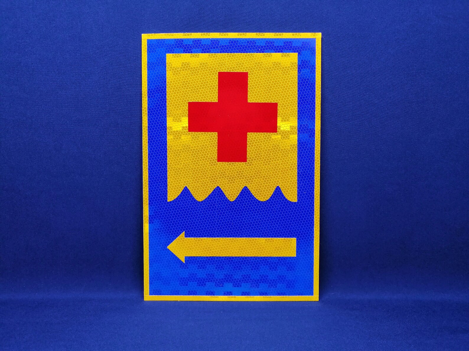 Vintage PLASTIC Sign Red Cross First Aid Station Sign - Etsy