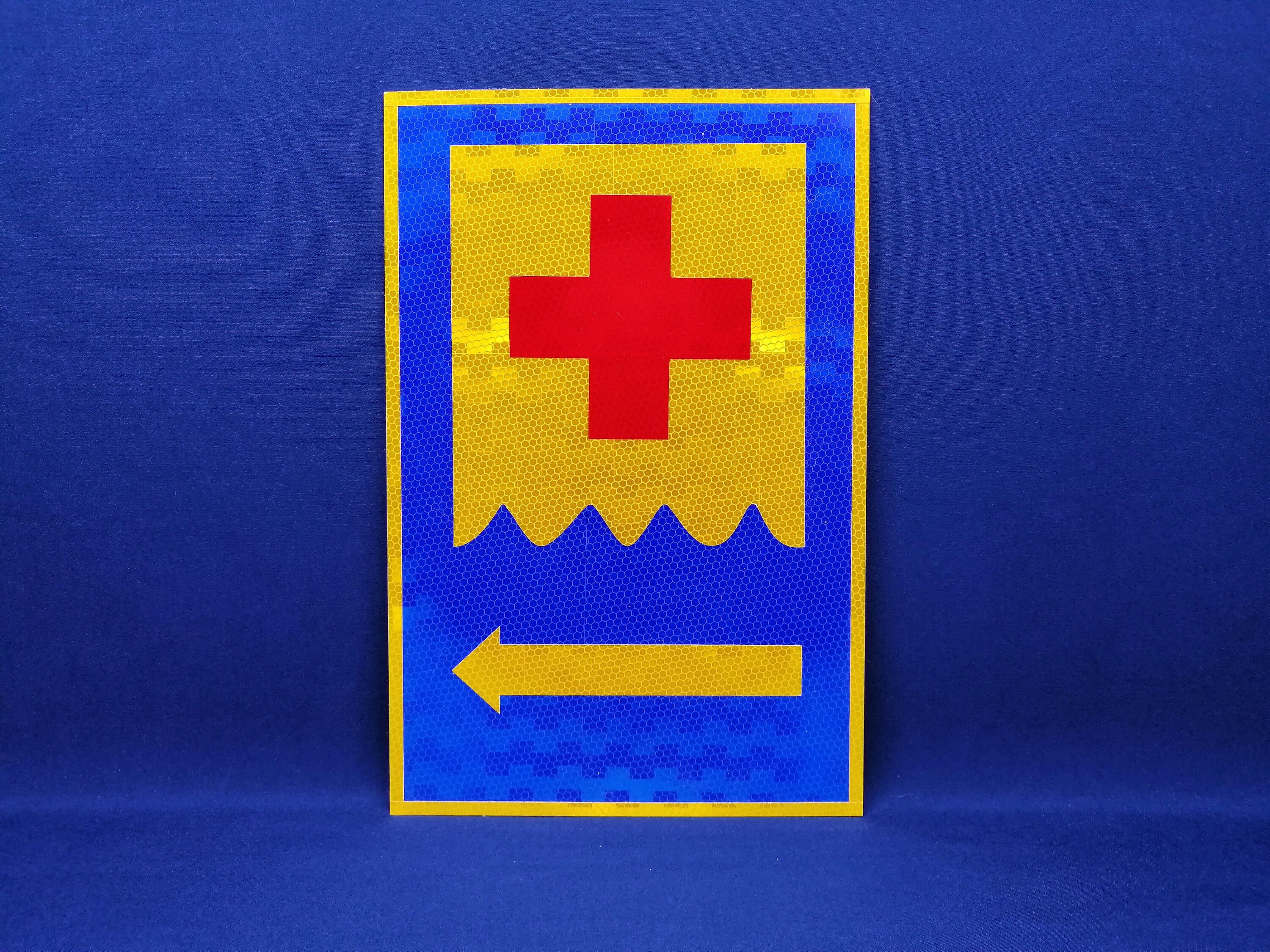 Vintage PLASTIC Sign Red Cross First Aid Station Sign - Etsy