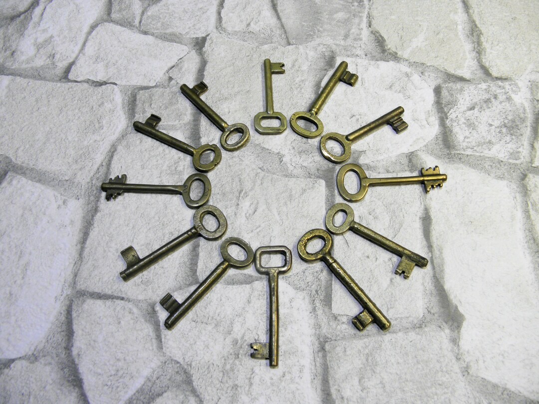 12 Bronze Brass Metal Keys, Wedding Decor, Lot of 12 Antique Skeleton ...