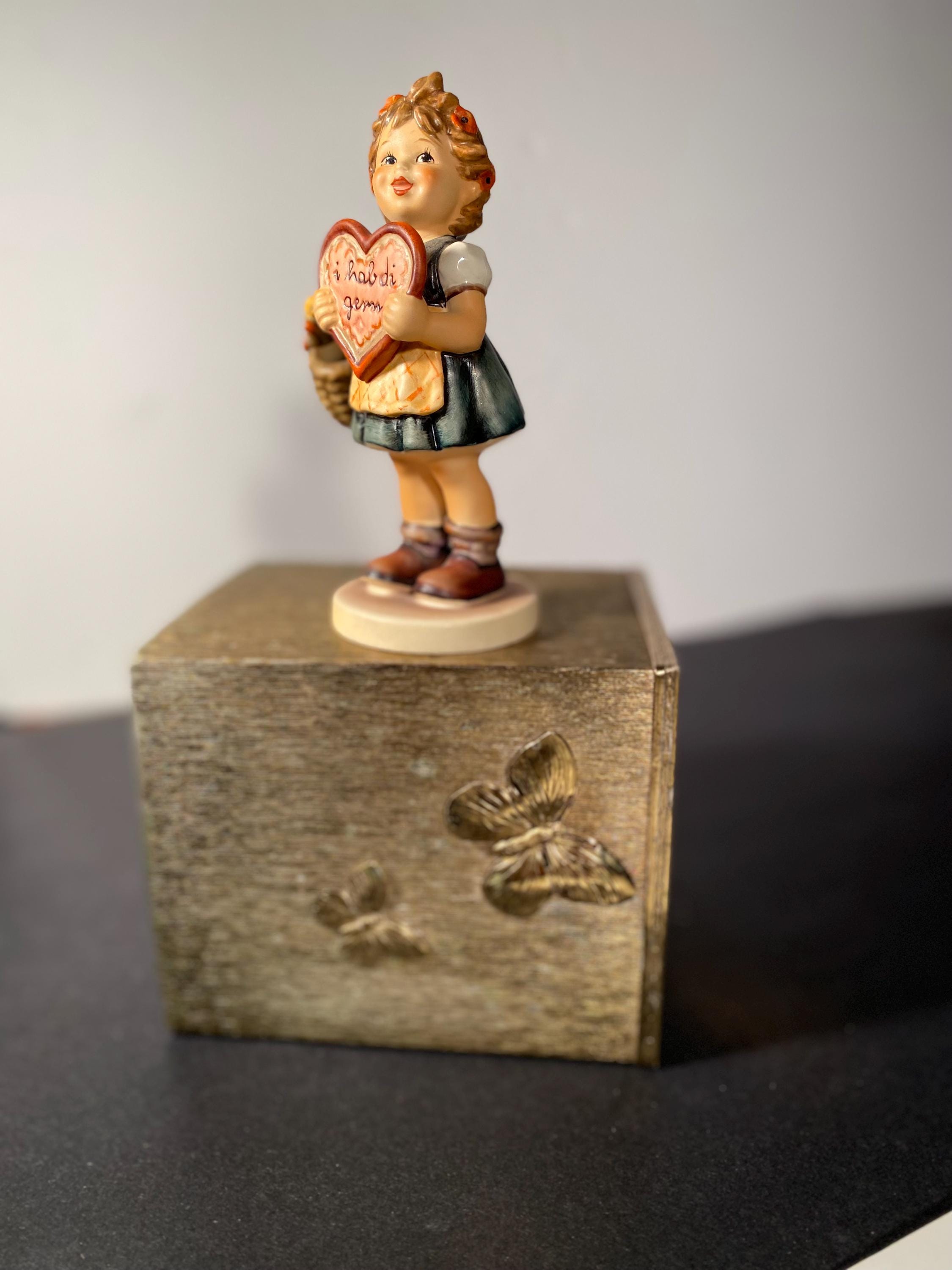 Hummel Figurine #387 – Vintage Valentine’s Day Gift Collectible - Etsy