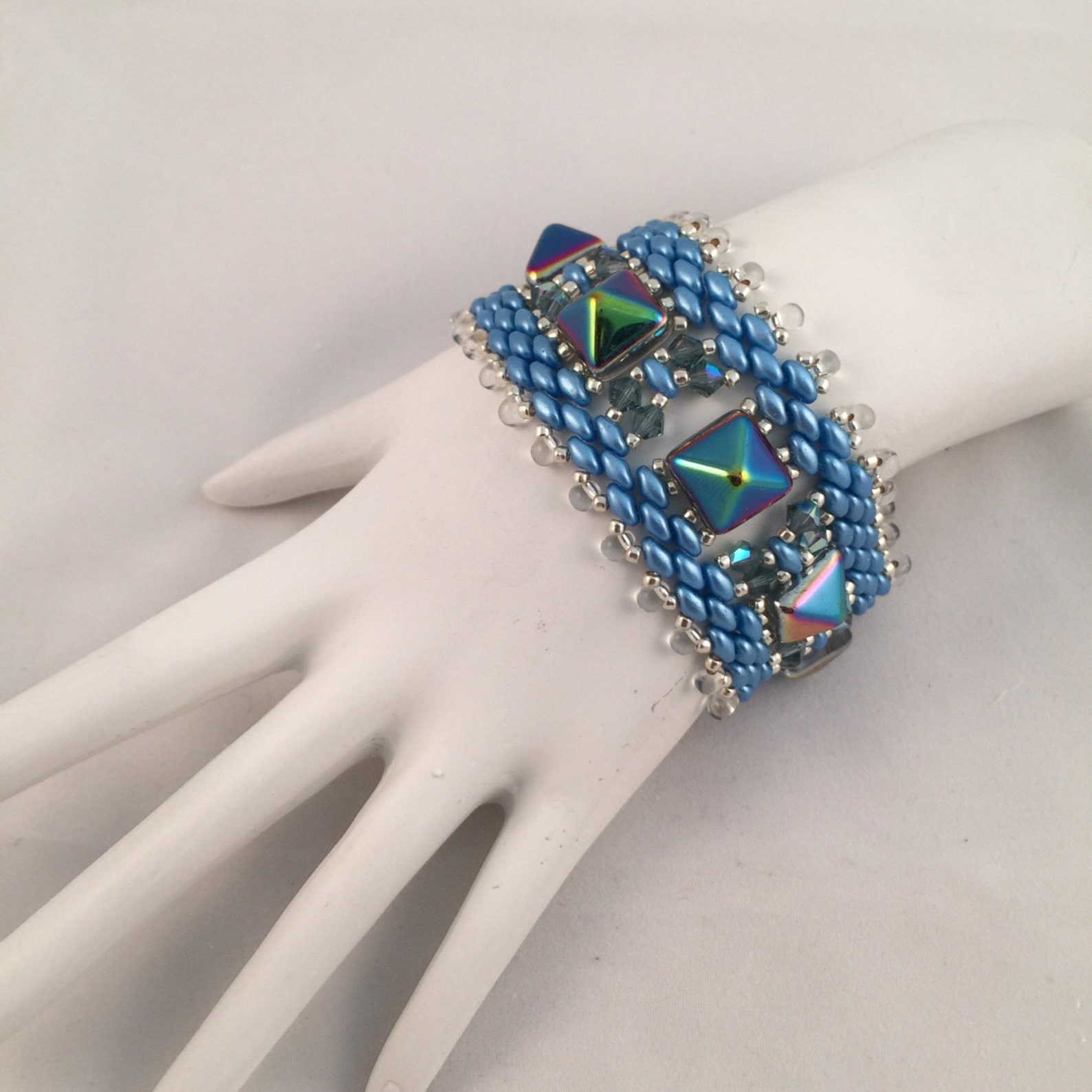 Pyramid Bracelet - Etsy