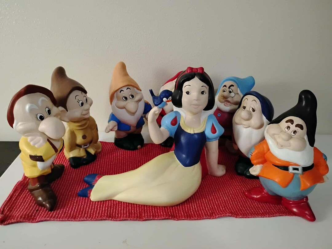 Vintage 1970's Disney Large Ceramic SNOW WHITE & 7 Dwarfs Figures - Etsy