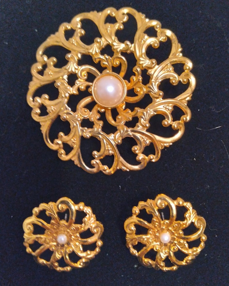 Vintage AVON Brooch and Earring Set / Elegant Round Filigree - Etsy