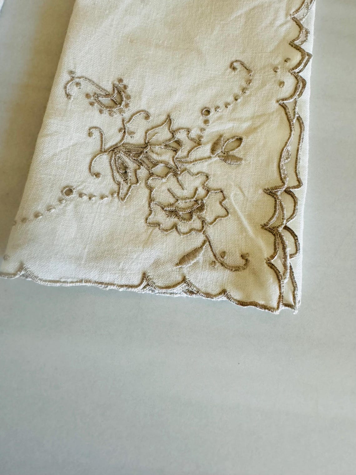 Vintage Cloth Napkins, Set of Three, Embroidered - Etsy