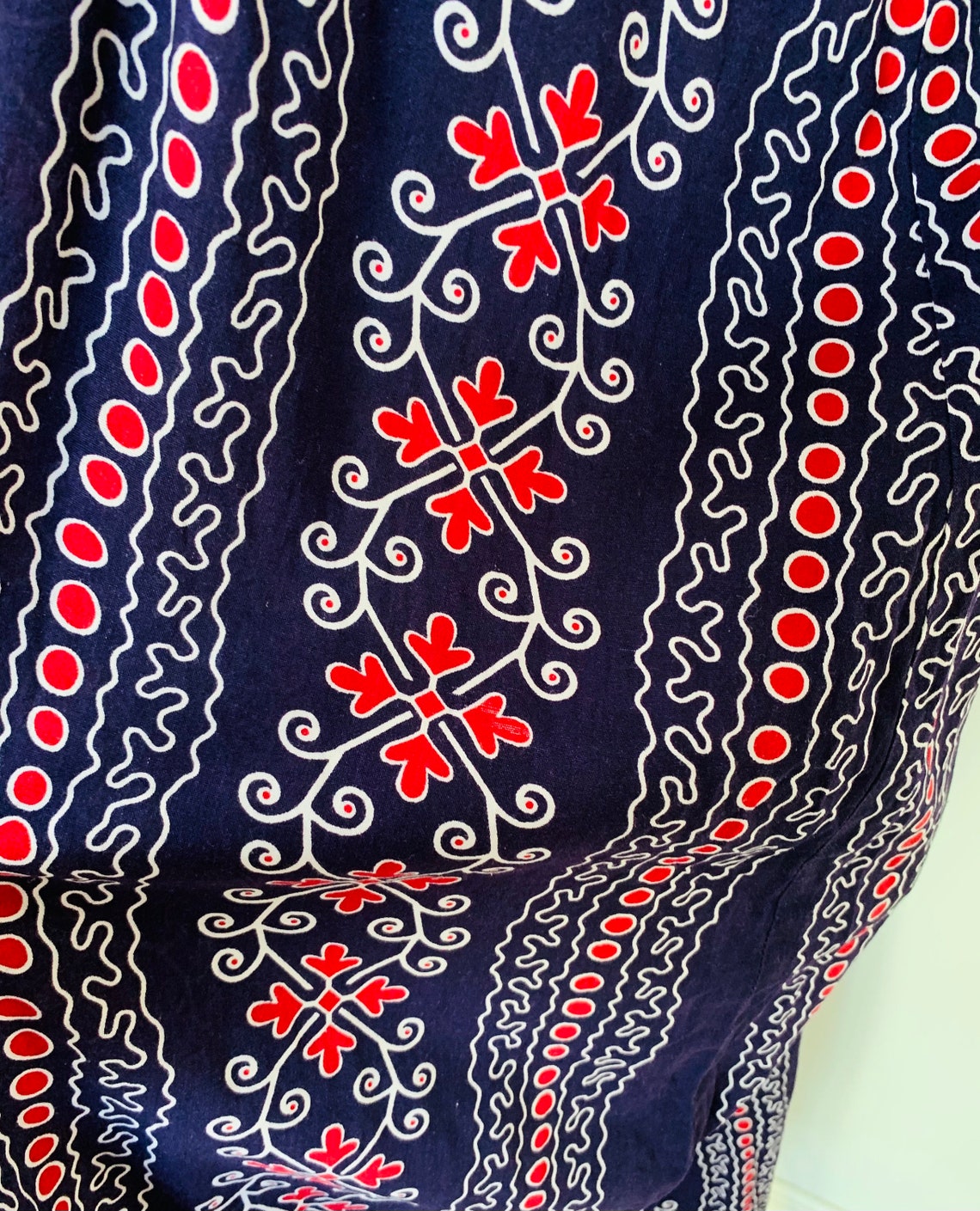 Vintage house dress / moo moo in a purple print cotton | Etsy