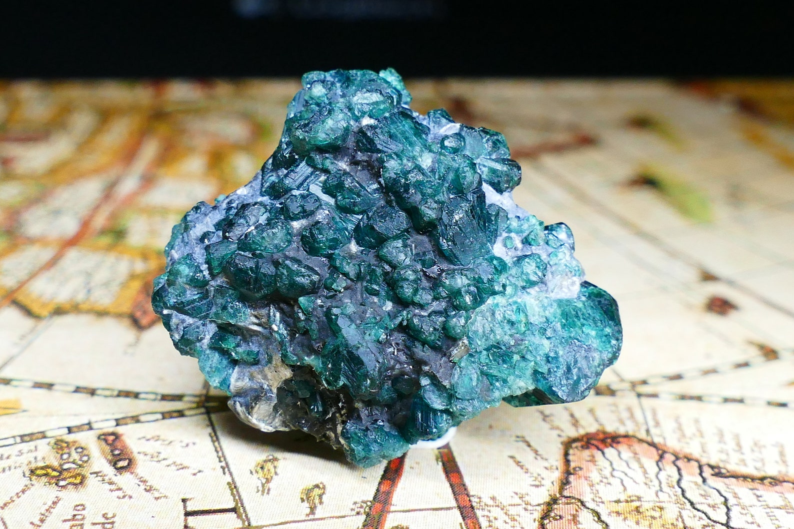 Natural Alexandrite Crystal Mineral Specimen Colour Changing - Etsy