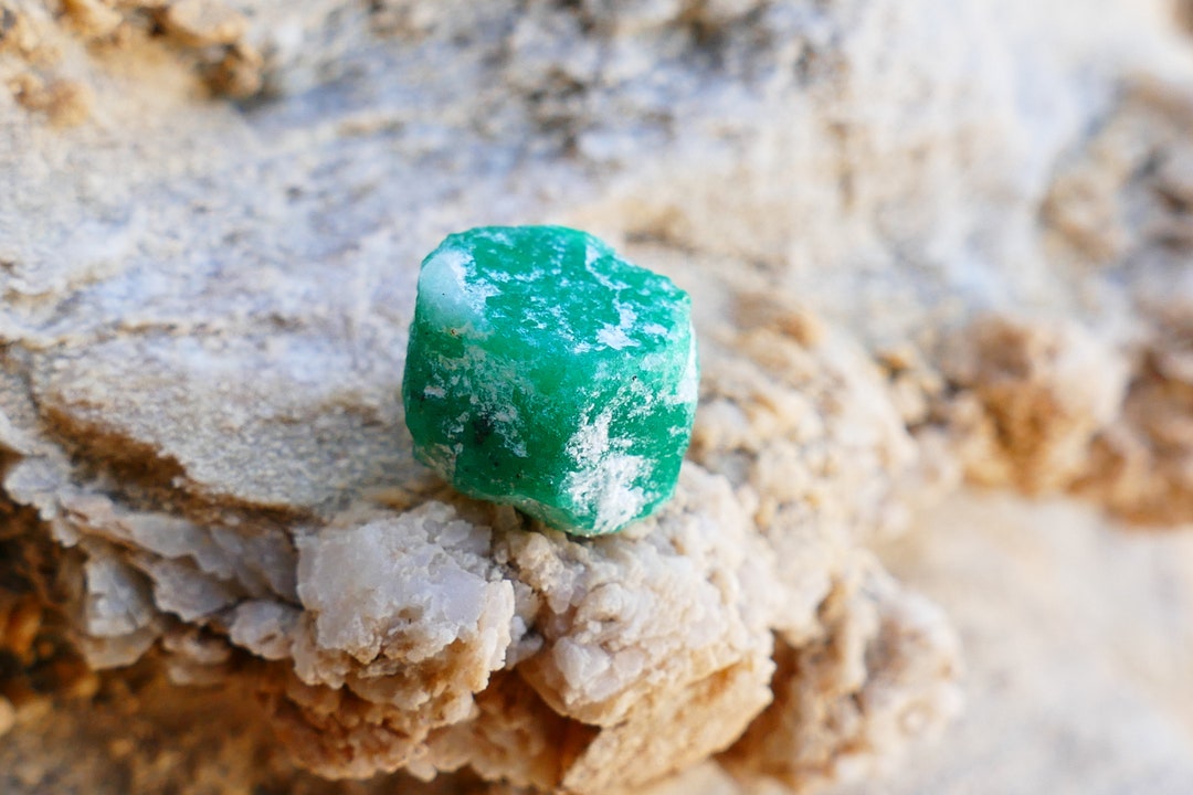 Doubly Terminated EMERALD Crystal Mineral Specimen - Etsy 日本