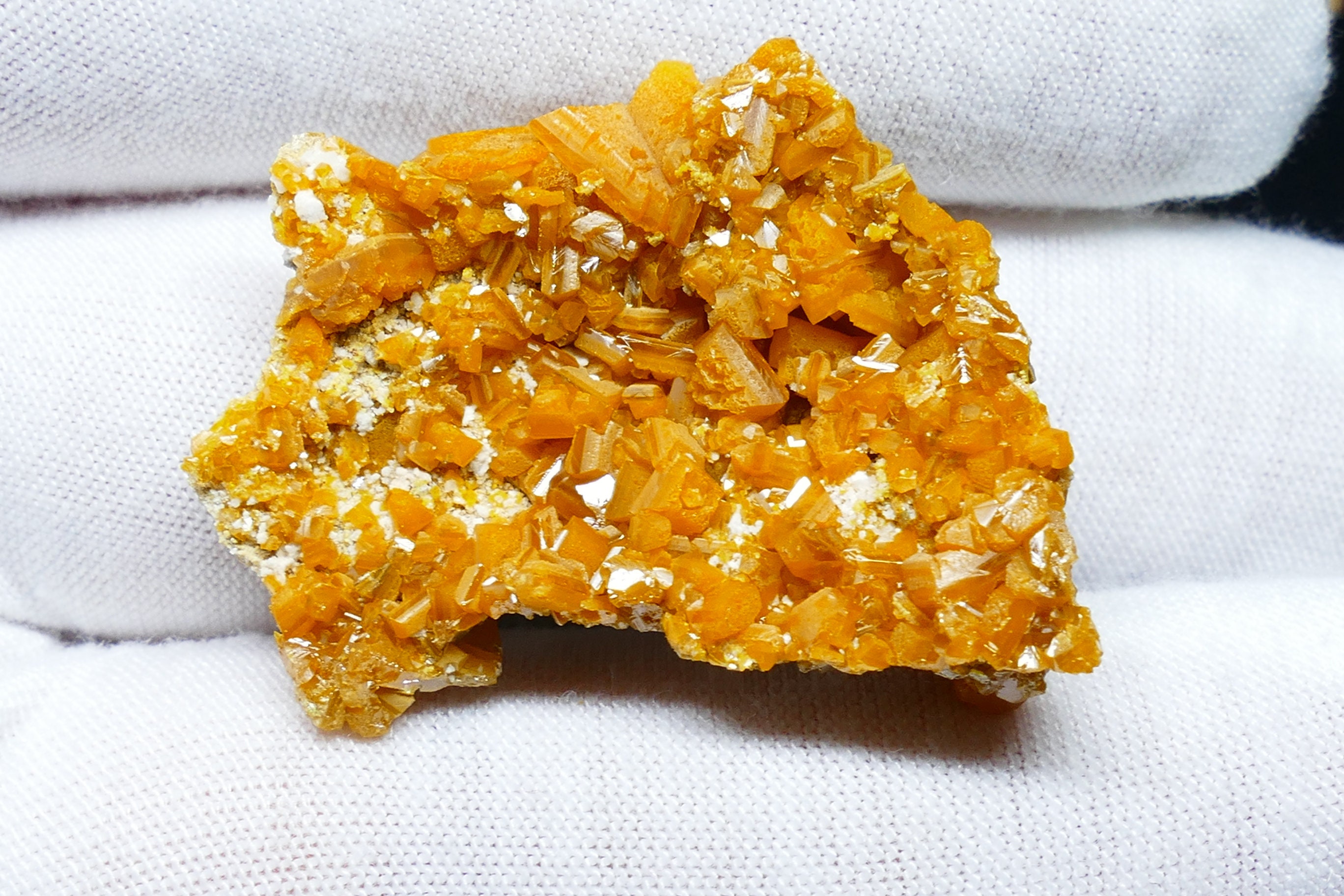 Wulfenite Mineral