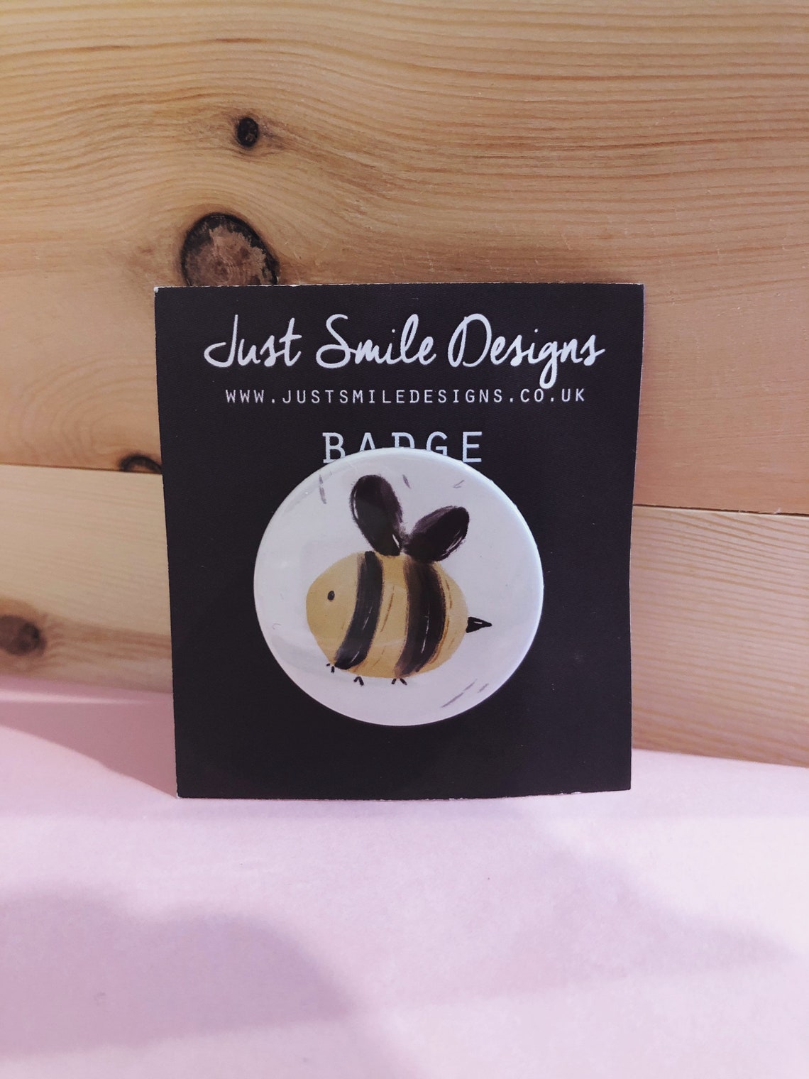 Bee Badges - Bumble Bee Badge - Bee Badge - Bee Pin Back Buttons ...