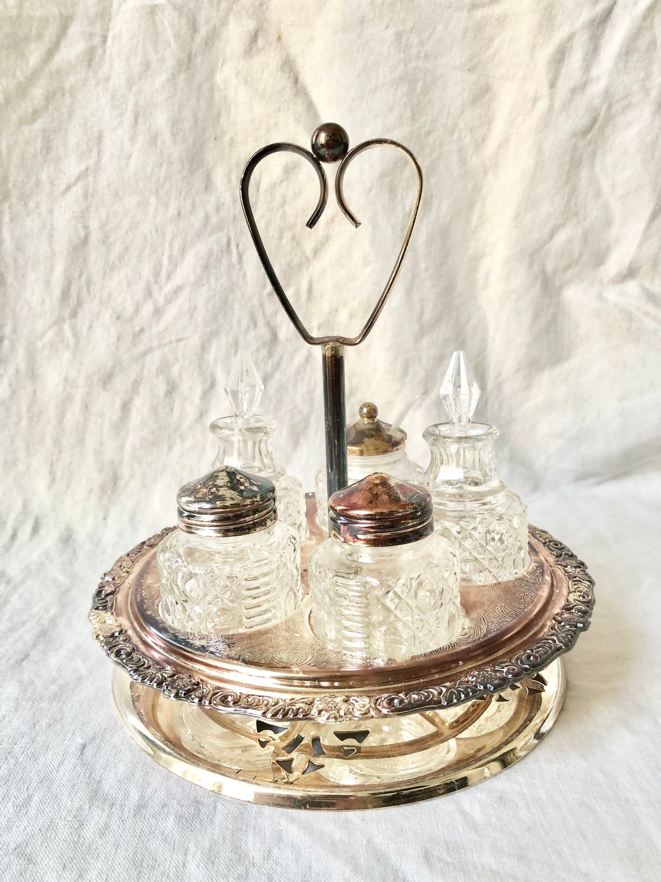 Mayell Queen Anne Silver Plated Oil and Vinegar Revolving Table Server ...