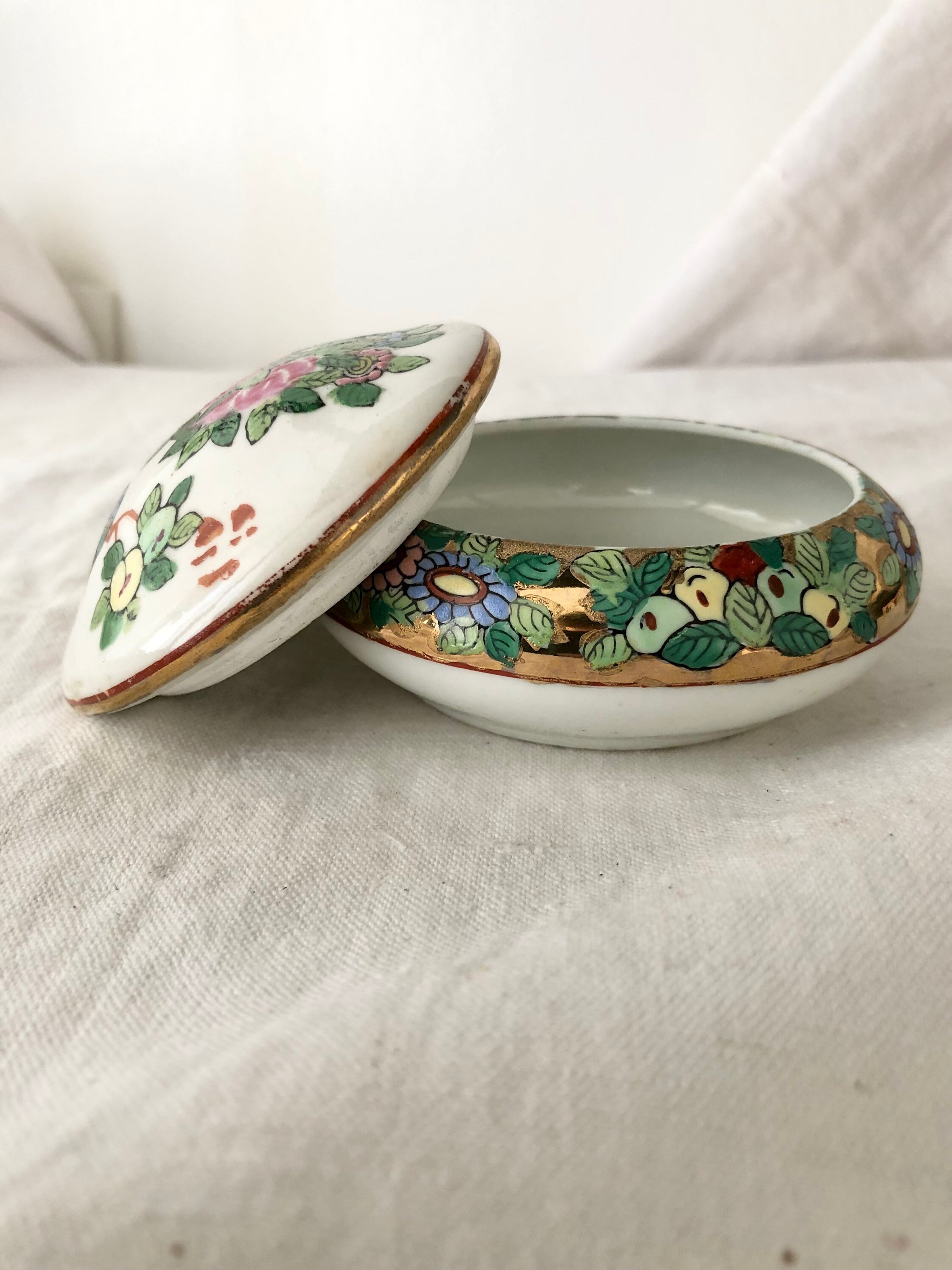 Old Chinese Porcelain Box Decorated With Birds - Etsy